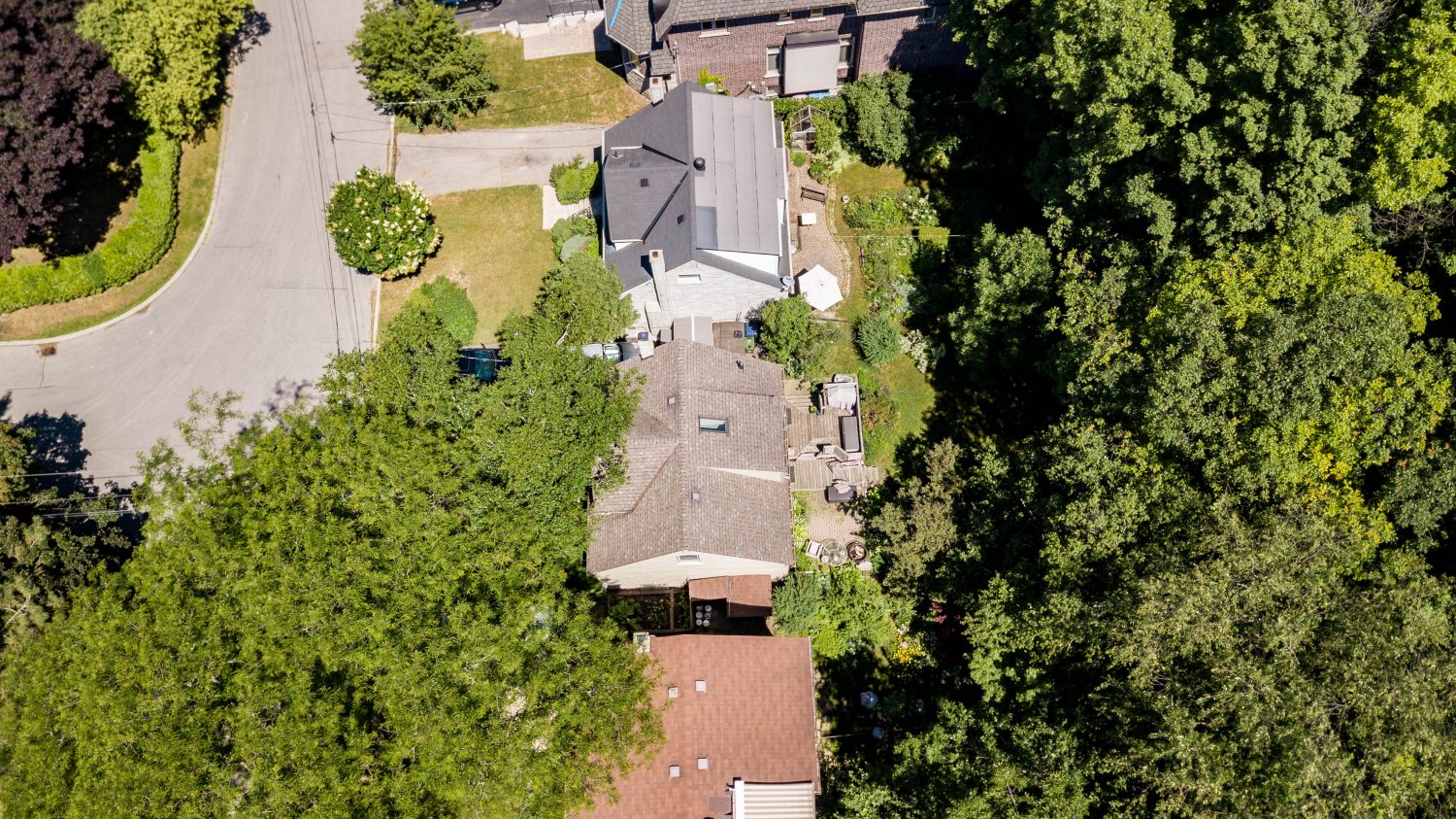 7 Walker Rd., North York - CROSSDIM